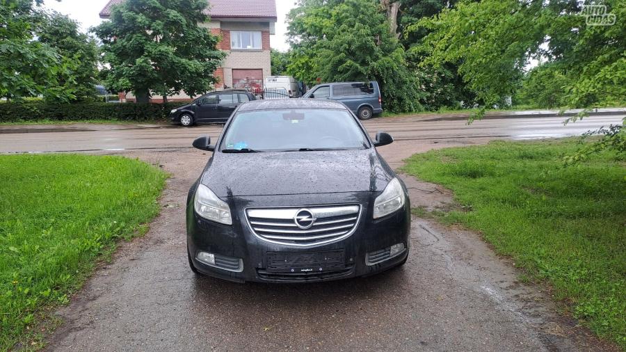 Opel Insignia 2013 in Vilnius, with an engine capacity of 2.00 L and mileage of 284 thousand km for 4450 €, photo 5 on AUTOMOTO.COM.LV