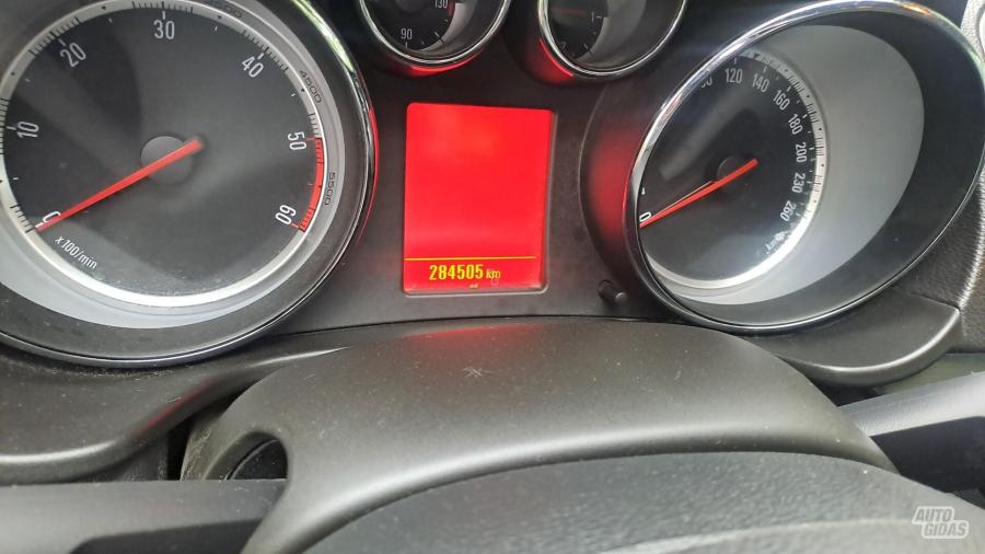Opel Insignia 2013 in Vilnius, with an engine capacity of 2.00 L and mileage of 284 thousand km for 4450 €, photo 25 on AUTOMOTO.COM.LV