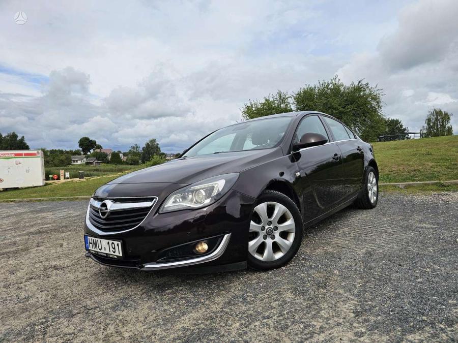 Opel Insignia 2014 in Vilnius, with an engine capacity of 1.96 L and mileage of 150 thousand km for 5949 €, photo 1 on AUTOMOTO.COM.LV