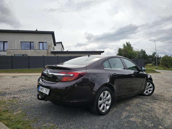Opel Insignia 2014 in Vilnius, with an engine capacity of 1.96 L and mileage of 150 thousand km for 5949 €, photo 5 on AUTOMOTO.COM.LV