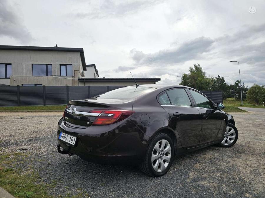 Opel Insignia 2014 in Vilnius, with an engine capacity of 1.96 L and mileage of 150 thousand km for 5949 €, photo 5 on AUTOMOTO.COM.LV