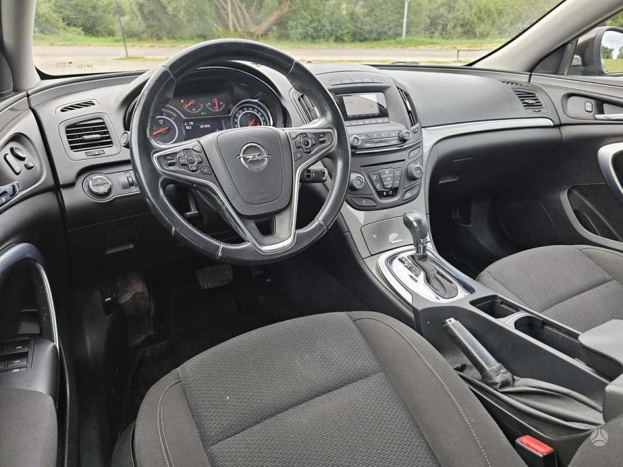 Opel Insignia 2014 in Vilnius, with an engine capacity of 1.96 L and mileage of 150 thousand km for 5949 €, photo 21 on AUTOMOTO.COM.LV