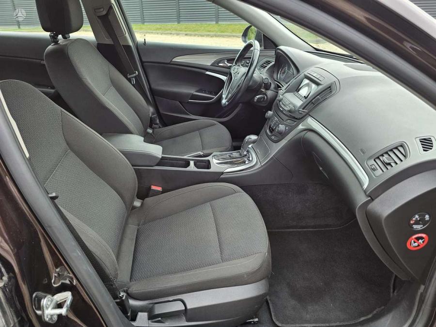 Opel Insignia 2014 in Vilnius, with an engine capacity of 1.96 L and mileage of 150 thousand km for 5949 €, photo 24 on AUTOMOTO.COM.LV