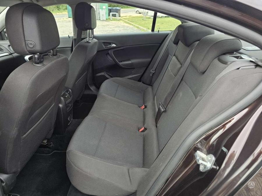 Opel Insignia 2014 in Vilnius, with an engine capacity of 1.96 L and mileage of 150 thousand km for 5949 €, photo 27 on AUTOMOTO.COM.LV
