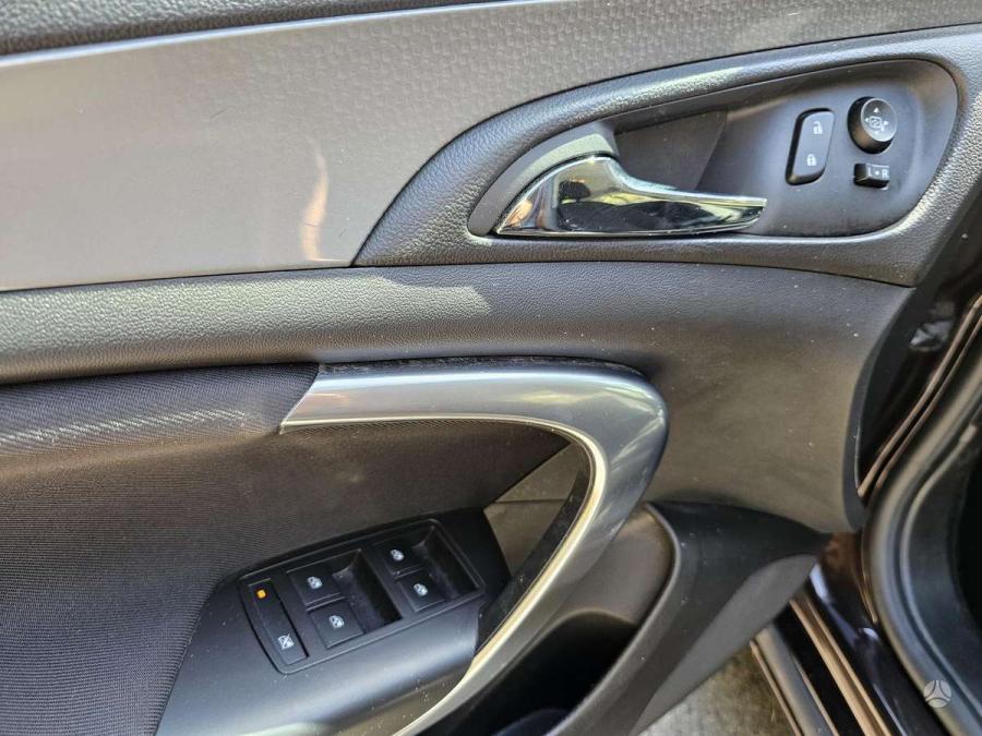 Opel Insignia 2014 in Vilnius, with an engine capacity of 1.96 L and mileage of 150 thousand km for 5949 €, photo 34 on AUTOMOTO.COM.LV
