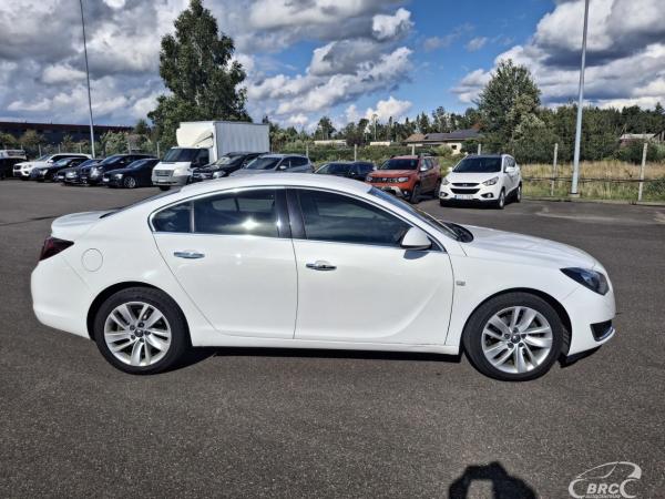 Opel Insignia 2015 in Vilnius, with an engine capacity of 1.96 L and mileage of 263 thousand km for 4200 €, photo 5 on AUTOMOTO.COM.LV