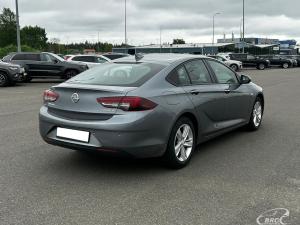 Opel Insignia 2017 in Vilnius, with an engine capacity of 1.60 L and mileage of 172 thousand km for 9500 €, photo 3 on AUTOMOTO.COM.LV
