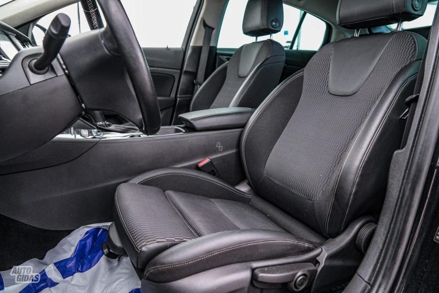 Opel Insignia 2018 in Kaunas, with an engine capacity of 1.50 L and mileage of 220 thousand km for 9990 €, photo 7 on AUTOMOTO.COM.LV