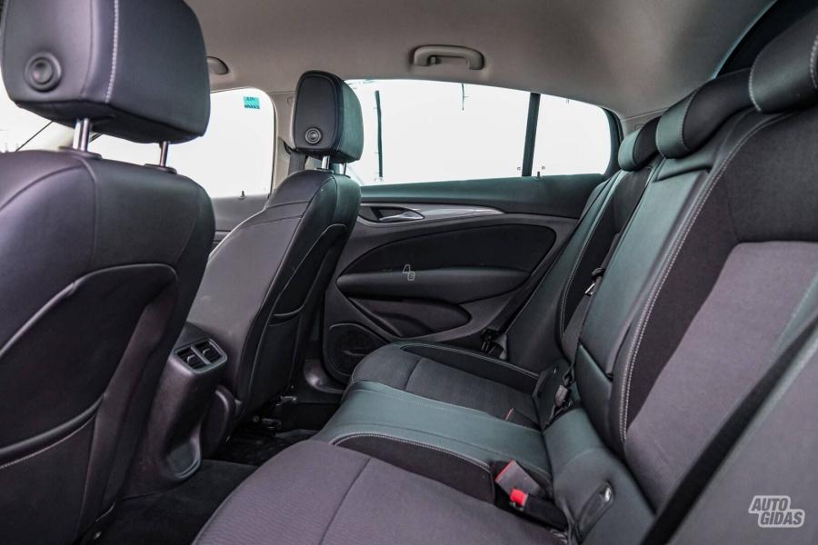 Opel Insignia 2018 in Kaunas, with an engine capacity of 1.50 L and mileage of 220 thousand km for 9990 €, photo 10 on AUTOMOTO.COM.LV