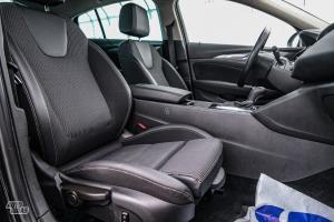 Opel Insignia 2018 in Kaunas, with an engine capacity of 1.50 L and mileage of 220 thousand km for 9990 €, photo 13 on AUTOMOTO.COM.LV