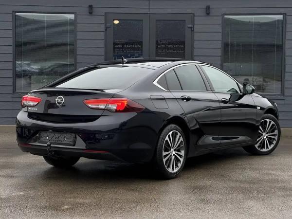 Opel Insignia 2020 in Jelgava, with an engine capacity of 1.50 L and mileage of 180 thousand km for 10850 €, photo 4 on AUTOMOTO.COM.LV