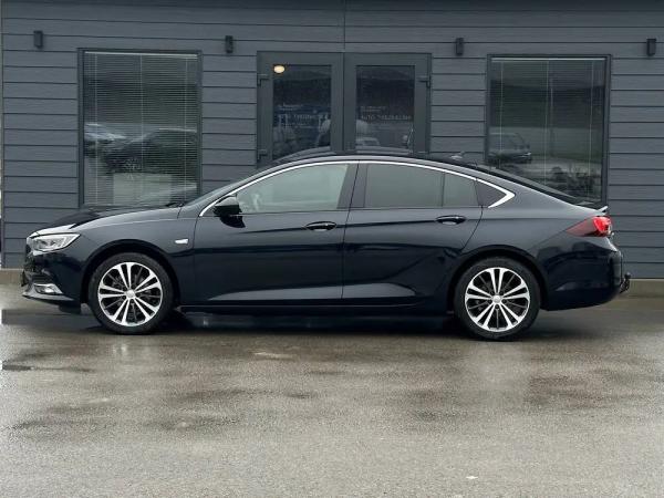 Opel Insignia 2020 in Jelgava, with an engine capacity of 1.50 L and mileage of 180 thousand km for 10850 €, photo 5 on AUTOMOTO.COM.LV