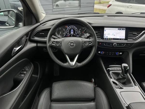 Opel Insignia 2020 in Jelgava, with an engine capacity of 1.50 L and mileage of 180 thousand km for 10850 €, photo 6 on AUTOMOTO.COM.LV