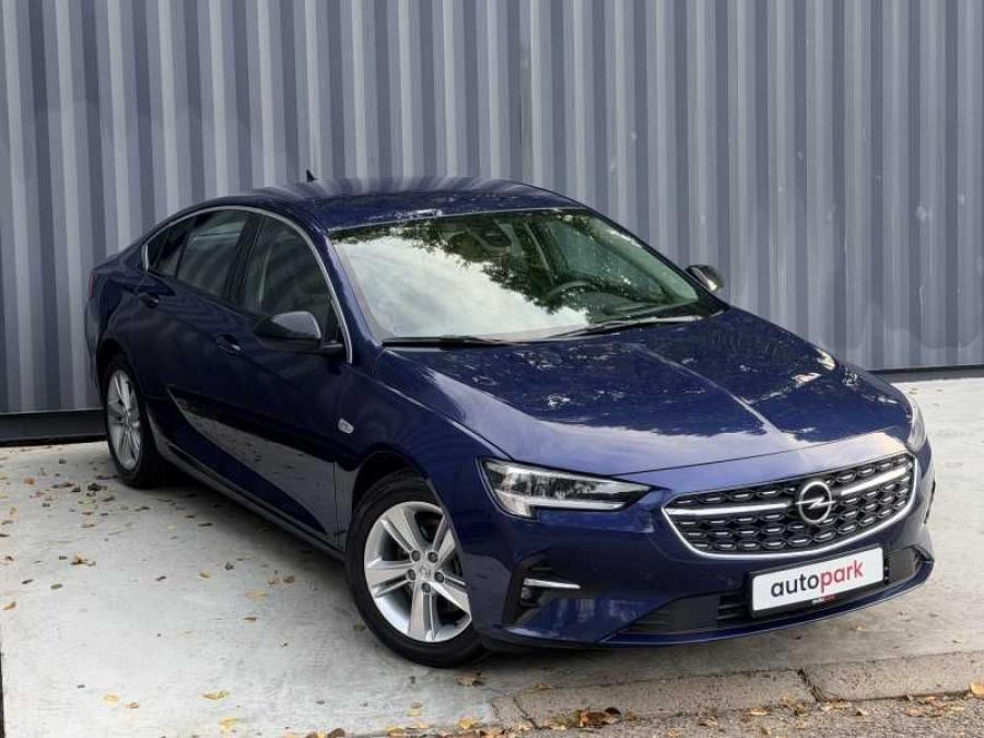 Opel Insignia 2021 in Vilnius, with an engine capacity of 2.00 L and mileage of 214 thousand km for 9900 €, photo 3 on AUTOMOTO.COM.LV