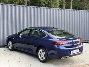 Opel Insignia 2021 in Vilnius, with an engine capacity of 2.00 L and mileage of 214 thousand km for 9900 €, photo 5 on AUTOMOTO.COM.LV