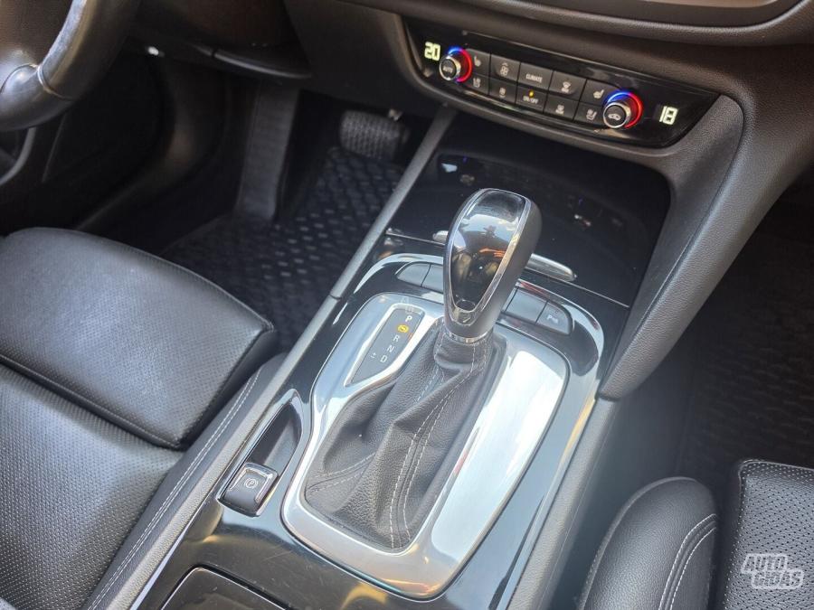 Opel Insignia 2021 in Silute, with an engine capacity of 2.00 L and mileage of 0 thousand km for 7900 €, photo 23 on AUTOMOTO.COM.LV