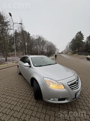 Opel Insignia 2009 in Madona, with an engine capacity of 2.00 L and mileage of 332 thousand km for 3500 €, photo  on AUTOMOTO.COM.LV