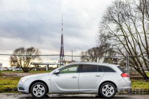 Opel Insignia 2009 in Riga, with an engine capacity of 2.00 L and mileage of 328 thousand km for 2990 €, photo 4 on AUTOMOTO.COM.LV