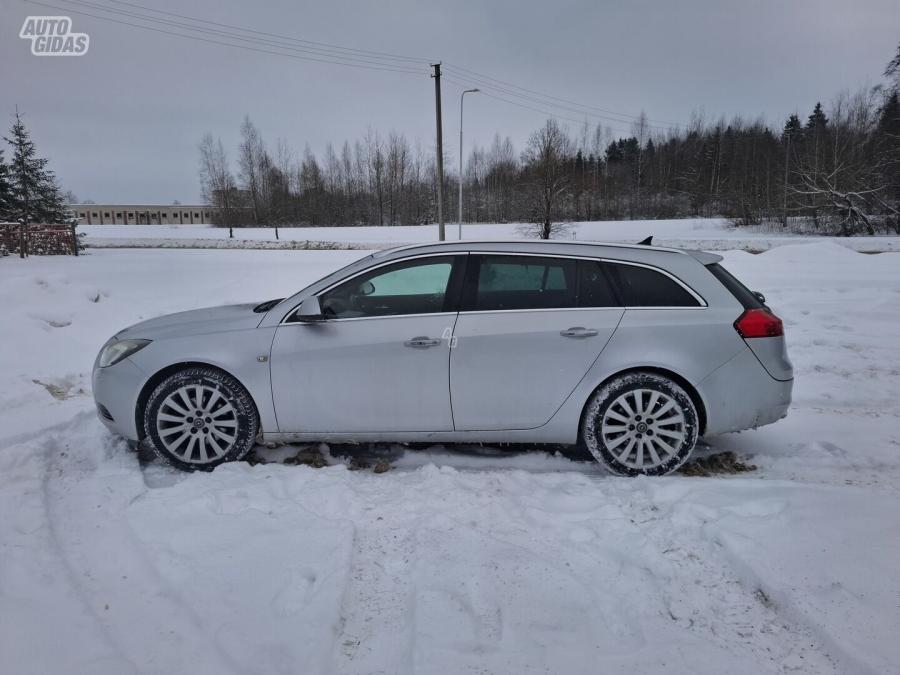 Opel Insignia 2009 in Utena, with an engine capacity of 2.00 L and mileage of 324 thousand km for 2950 €, photo 2 on AUTOMOTO.COM.LV