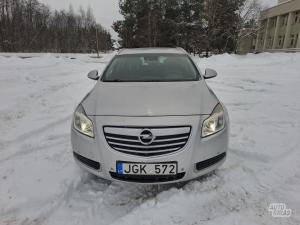 Opel Insignia 2009 in Utena, with an engine capacity of 2.00 L and mileage of 324 thousand km for 2950 €, photo 3 on AUTOMOTO.COM.LV