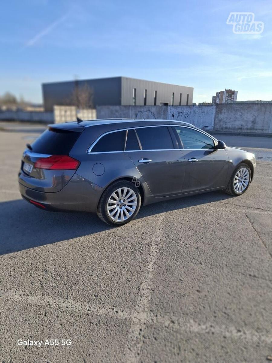 Opel Insignia 2009 in Mazeikiai, with an engine capacity of 2.00 L and mileage of 249 thousand km for 4000 €, photo 1 on AUTOMOTO.COM.LV