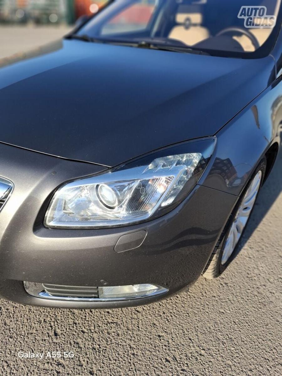 Opel Insignia 2009 in Mazeikiai, with an engine capacity of 2.00 L and mileage of 249 thousand km for 4000 €, photo 6 on AUTOMOTO.COM.LV