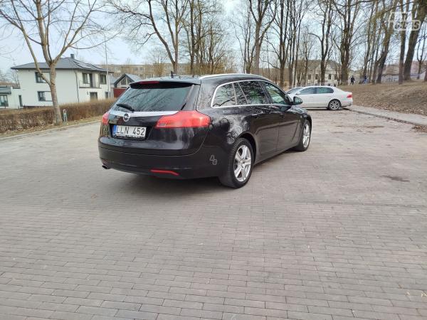 Opel Insignia 2009 in Siauliai, with an engine capacity of 2.00 L and mileage of 1 thousand km for 2050 €, photo 4 on AUTOMOTO.COM.LV