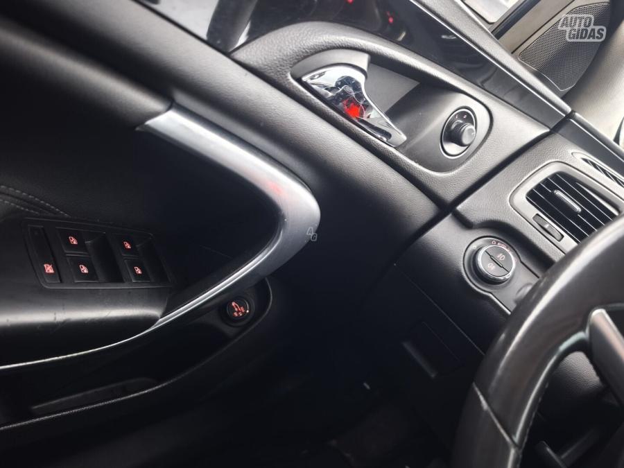 Opel Insignia 2009 in Vilnius, with an engine capacity of 2.00 L and mileage of 263 thousand km for 1600 €, photo 15 on AUTOMOTO.COM.LV