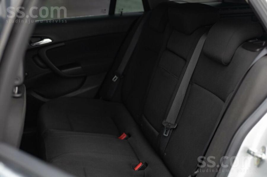 Opel Insignia 2009 Rīga, ar dzinēja tilpumu 2.00 L un nobraukumu 328 tūkst. km par 3390 €, foto 11 vietnē AUTOMOTO.COM.LV