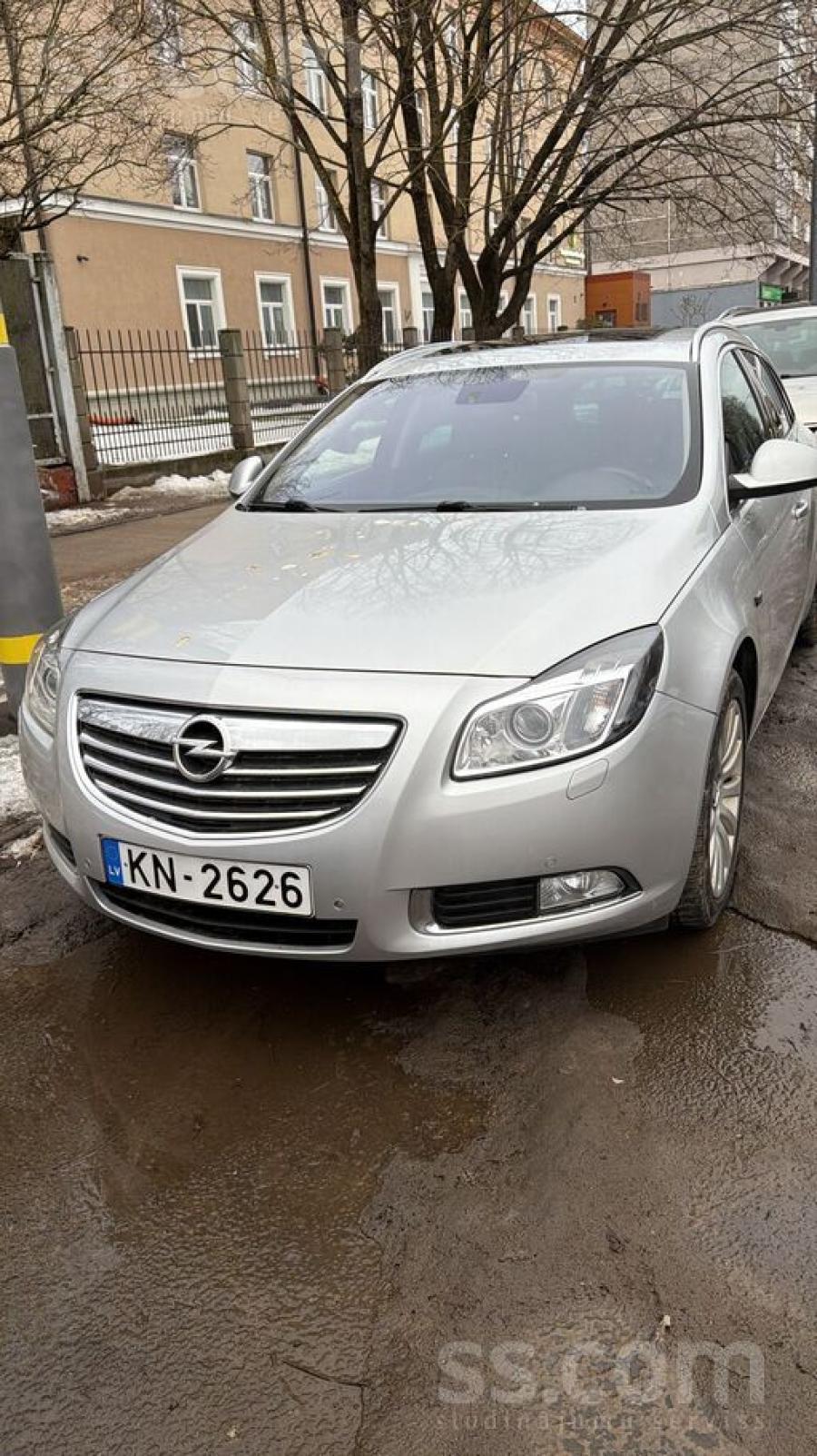 Opel Insignia 2009 in Riga, with an engine capacity of 2.00 L and mileage of 380 thousand km for 2200 €, photo 1 on AUTOMOTO.COM.LV
