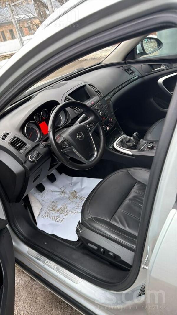 Opel Insignia 2009 Rīga, ar dzinēja tilpumu 2.00 L un nobraukumu 380 tūkst. km par 2200 €, foto 4 vietnē AUTOMOTO.COM.LV