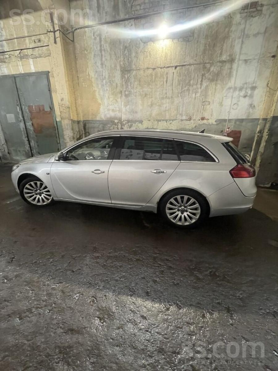 Opel Insignia 2009 in Riga, with an engine capacity of 2.00 L and mileage of 380 thousand km for 2200 €, photo 10 on AUTOMOTO.COM.LV