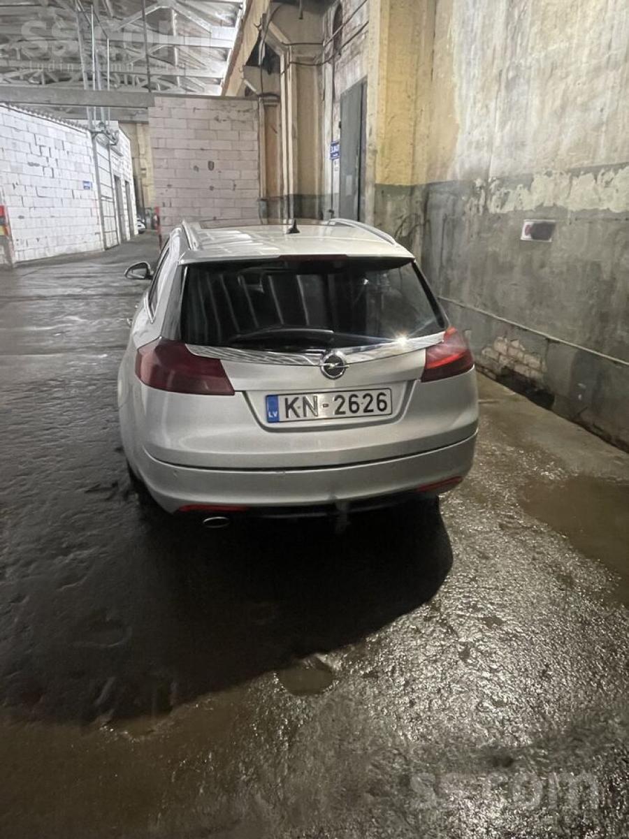 Opel Insignia 2009 in Riga, with an engine capacity of 2.00 L and mileage of 380 thousand km for 2200 €, photo 13 on AUTOMOTO.COM.LV