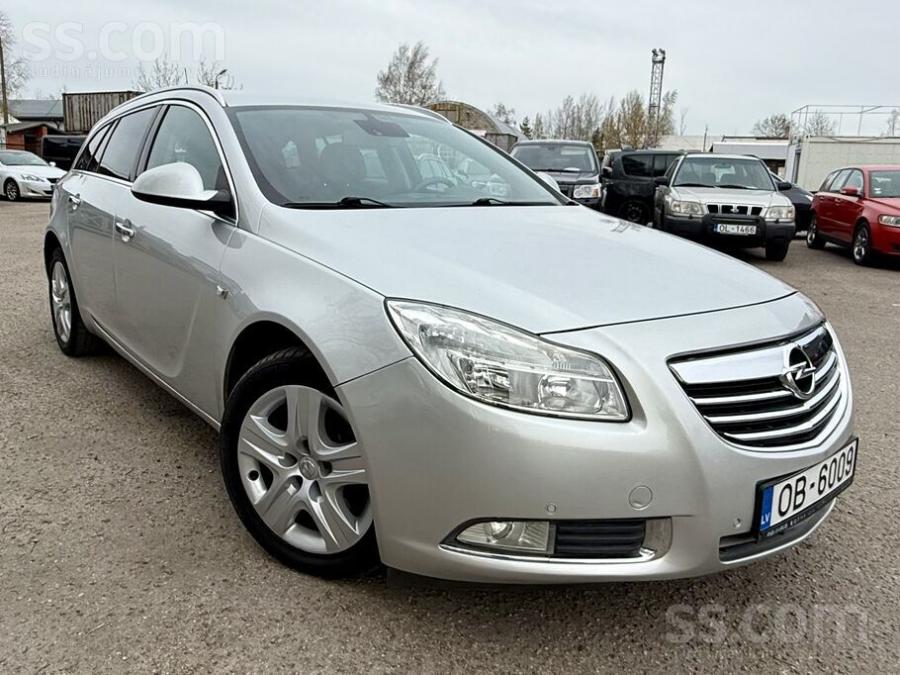 Opel Insignia 2009 in Riga, with an engine capacity of 2.00 L and mileage of 0 thousand km for 3450 €, photo 1 on AUTOMOTO.COM.LV