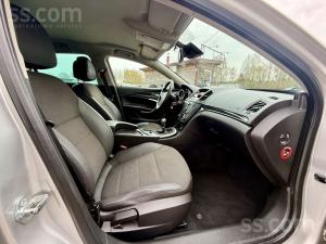Opel Insignia 2009 in Riga, with an engine capacity of 2.00 L and mileage of 0 thousand km for 3450 €, photo 13 on AUTOMOTO.COM.LV
