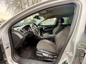 Opel Insignia 2009 in Riga, with an engine capacity of 2.00 L and mileage of 0 thousand km for 3450 €, photo 14 on AUTOMOTO.COM.LV