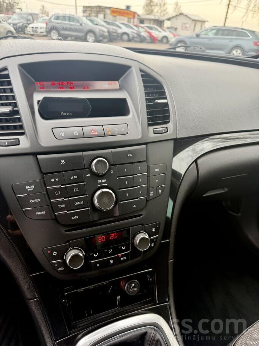 Opel Insignia 2009 in Riga, with an engine capacity of 2.00 L and mileage of 0 thousand km for 3450 €, photo 16 on AUTOMOTO.COM.LV