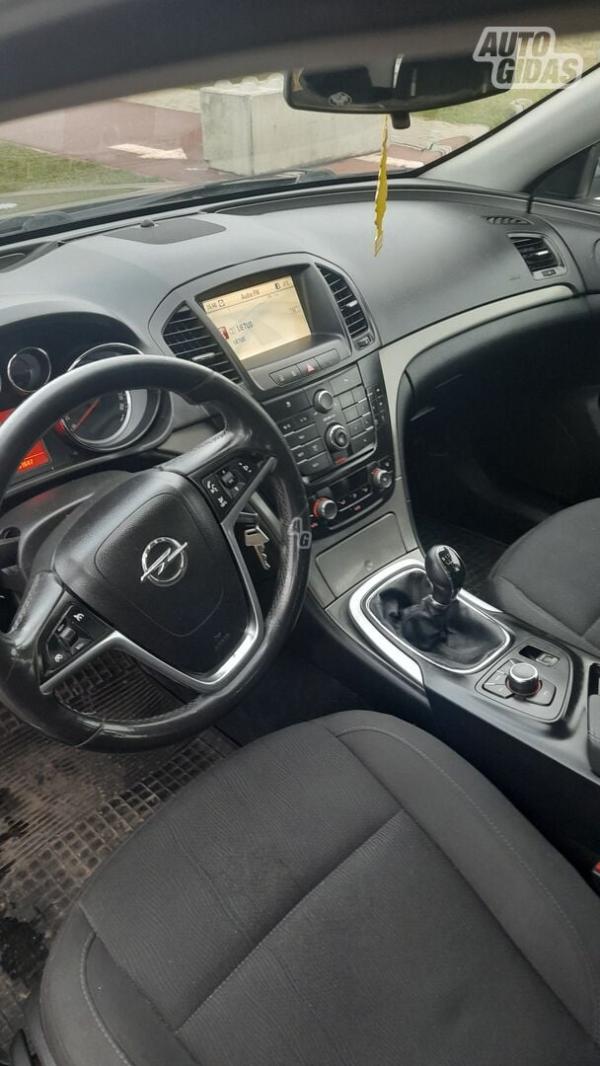 Opel Insignia 2009 in Kaunas, with an engine capacity of 2.00 L and mileage of 299 thousand km for 1800 €, photo 4 on AUTOMOTO.COM.LV