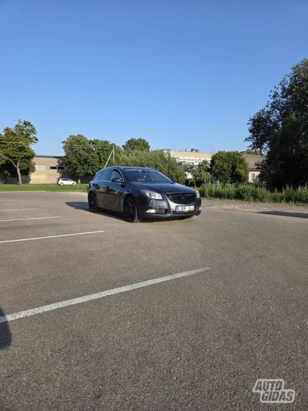 Opel Insignia 2009 in Silute, with an engine capacity of 2.00 L and mileage of 295 thousand km for 3200 €, photo 8 on AUTOMOTO.COM.LV