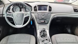 Opel Insignia 2009 in Riga, with an engine capacity of 2.00 L and mileage of 266 thousand km for 1790 €, photo 8 on AUTOMOTO.COM.LV