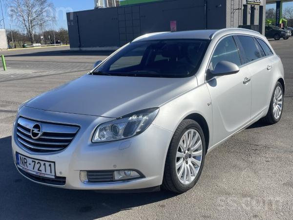 Opel Insignia 2010 in Riga, with an engine capacity of 2.00 L and mileage of 260 thousand km for 3450 €, photo 1 on AUTOMOTO.COM.LV