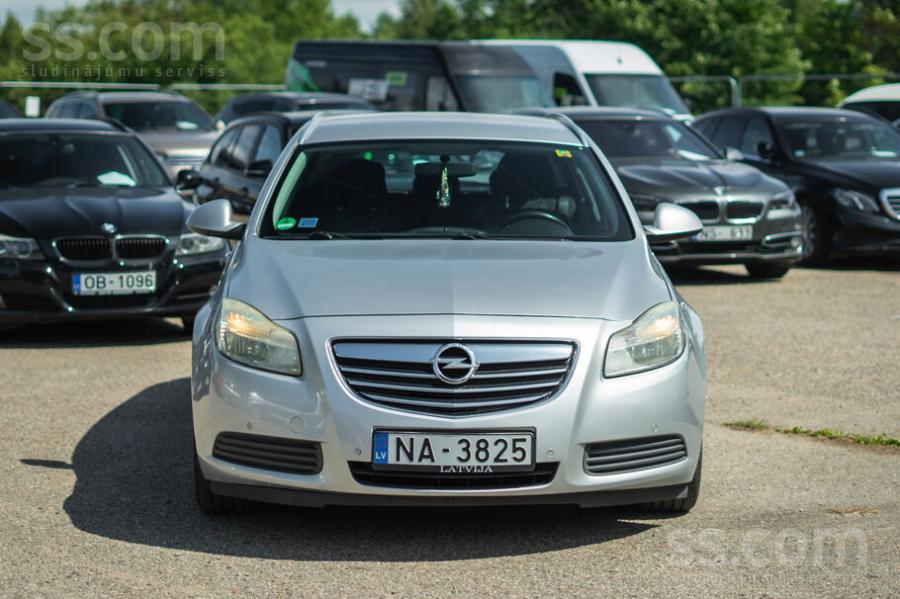 Opel Insignia 2010 in Liepaja, with an engine capacity of 2.00 L and mileage of 324 thousand km for 2900 €, photo 2 on AUTOMOTO.COM.LV