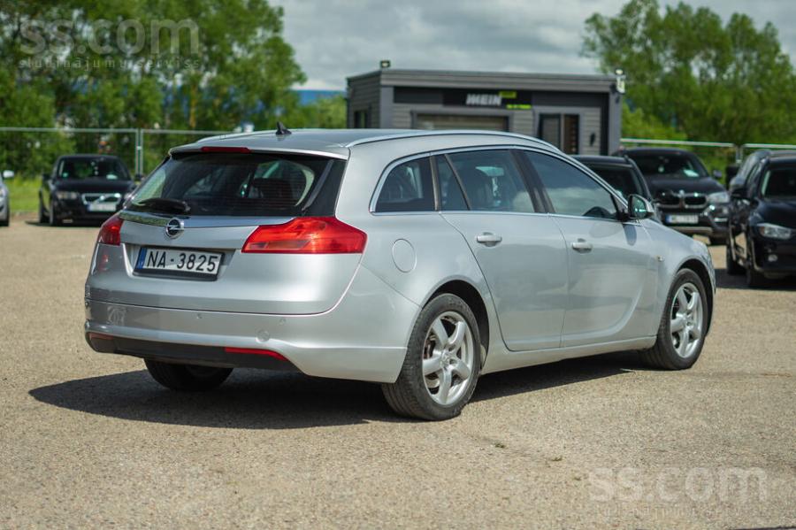 Opel Insignia 2010 in Liepaja, with an engine capacity of 2.00 L and mileage of 324 thousand km for 2900 €, photo 6 on AUTOMOTO.COM.LV