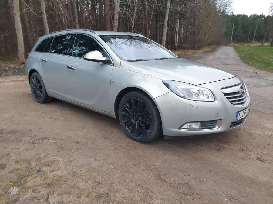 Opel Insignia 2010 in Vilnius, with an engine capacity of 2.80 L and mileage of 224 thousand km for 3200 €, photo 2 on AUTOMOTO.COM.LV
