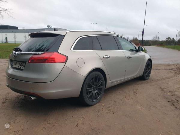 Opel Insignia 2010 Viļņa, ar dzinēja tilpumu 2.80 L un nobraukumu 224 tūkst. km par 3200 €, foto 4 vietnē AUTOMOTO.COM.LV