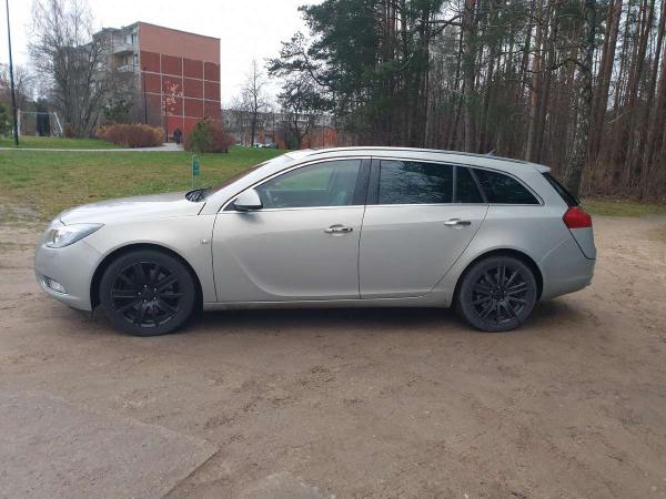 Opel Insignia 2010 Viļņa, ar dzinēja tilpumu 2.80 L un nobraukumu 224 tūkst. km par 3200 €, foto 5 vietnē AUTOMOTO.COM.LV