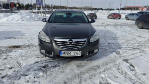 Opel Insignia 2010 in Vilnius, with an engine capacity of 2.00 L and mileage of 251 thousand km for 2800 €, photo 2 on AUTOMOTO.COM.LV