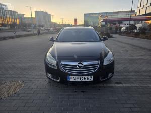 Opel Insignia 2010 in Vilnius, with an engine capacity of 2.00 L and mileage of 250 thousand km for 2700 €, photo 2 on AUTOMOTO.COM.LV