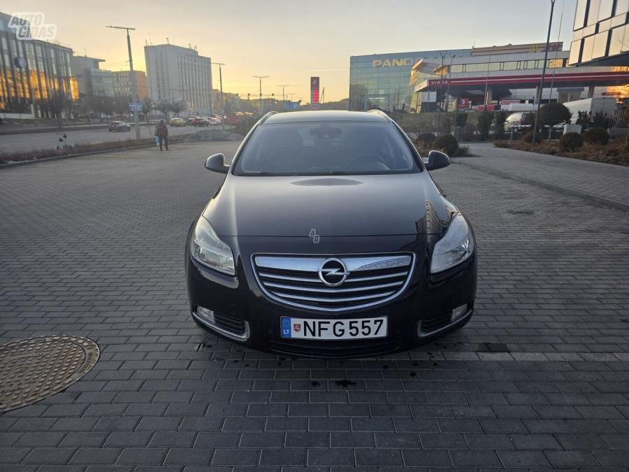 Opel Insignia 2010 in Vilnius, with an engine capacity of 2.00 L and mileage of 250 thousand km for 2700 €, photo 2 on AUTOMOTO.COM.LV