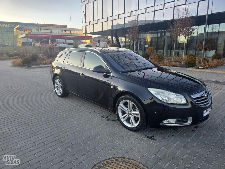 Opel Insignia 2010 in Vilnius, with an engine capacity of 2.00 L and mileage of 260 thousand km for 2700 €, photo 1 on AUTOMOTO.COM.LV